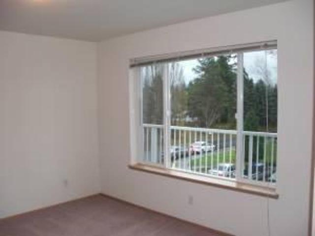 $825 / 2br 945ft² Two Bedroom/Bath for JUNE Everything a Renter Desires Bellingham, WA map