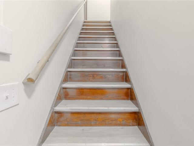 825 5th Ave 1
