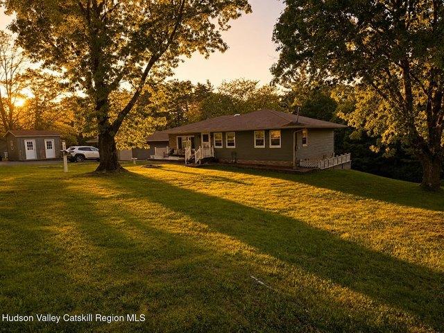 825 County Route 51, Coxsackie, NY 12051