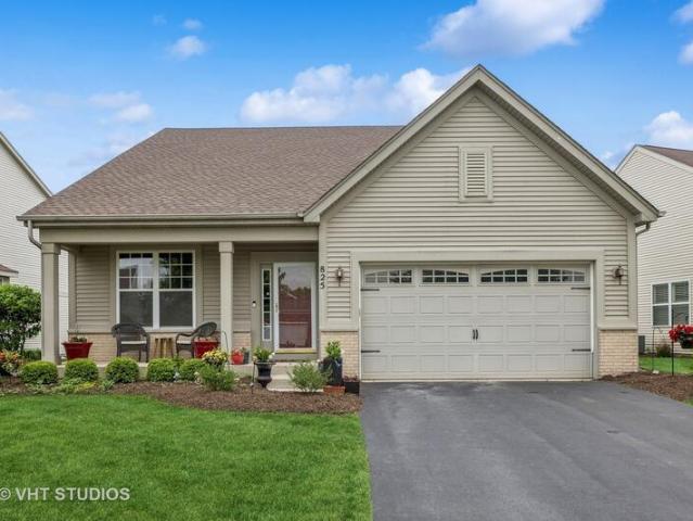 825 Colchester Drive, Oswego, IL 60543
