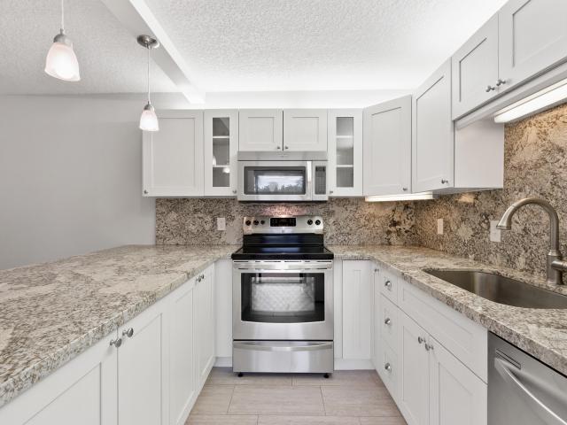 825 Center St, Unit 3D, Jupiter, FL 33458 | MLS #B26016
