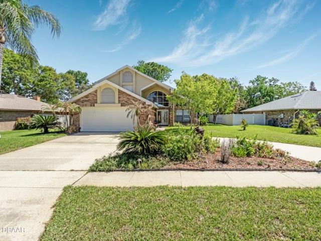 825 Clear Lake Dr, Port Orange, FL 32127