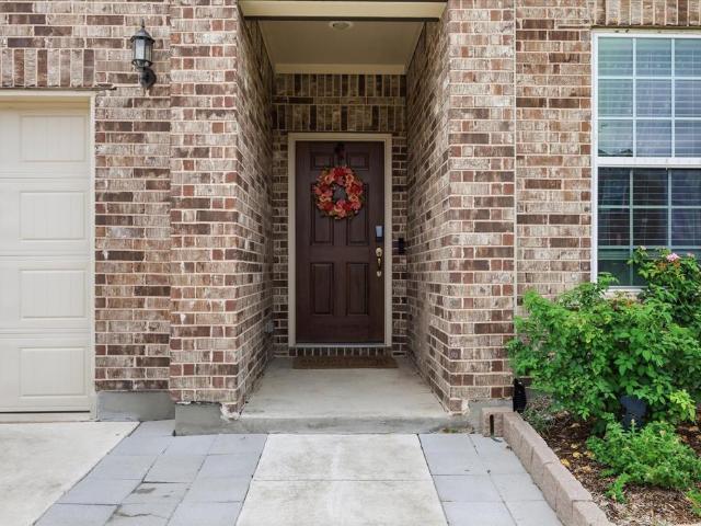 825 Crest Breeze Drive