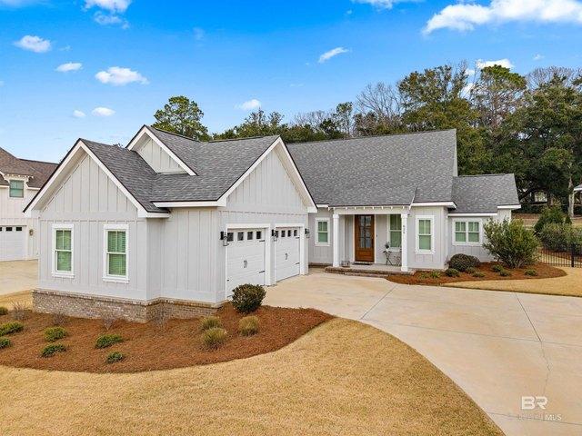 825 Apricot Ln, Fairhope, AL 36532