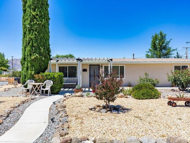 825 Aspen Dr, Tehachapi, CA 93561