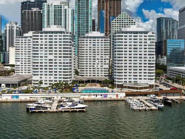 825 Brickell Bay Dr #1043, Miami, FL 33131