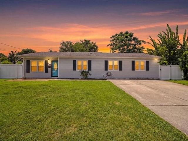 825 Brinson Ln, Virginia Beach, VA 23455