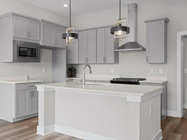 825 Burnside Place
