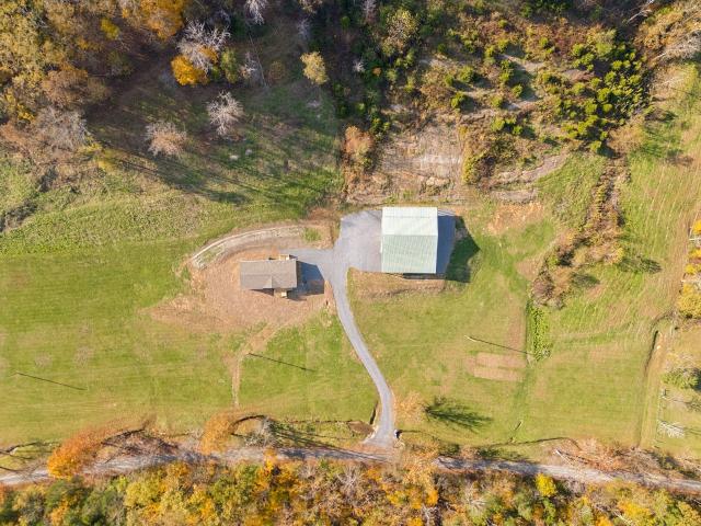 825 Gaulden Hollow Rd, Lafayette, TN 37083 | MLS #3132 | Compass
