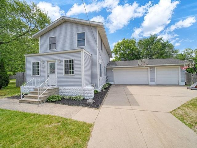 825 Gerald Ave, Jackson, MI 49203