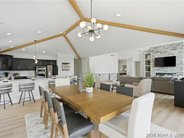 825 Grand View Drive