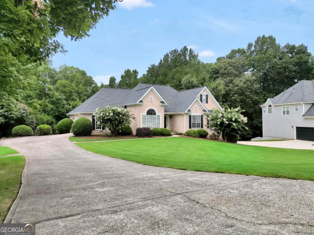 825 Deerwood Drive