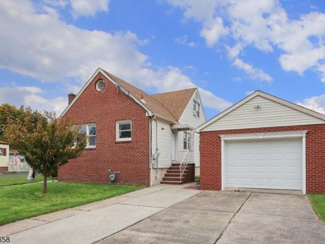825 Dennis Pl