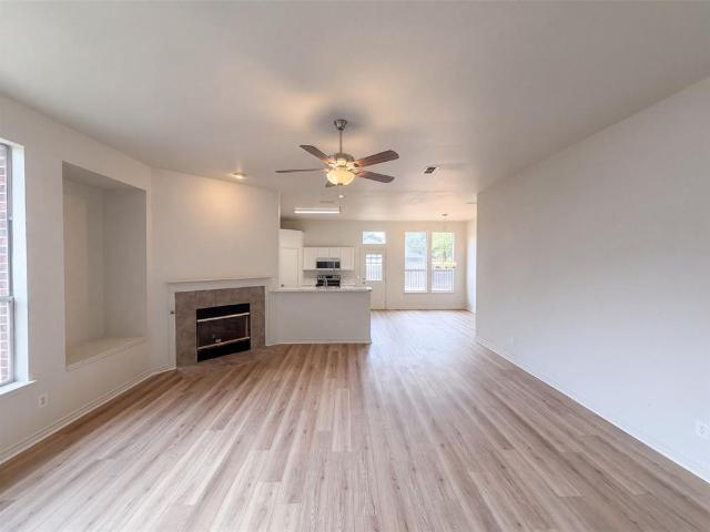 825 Dixon Lane