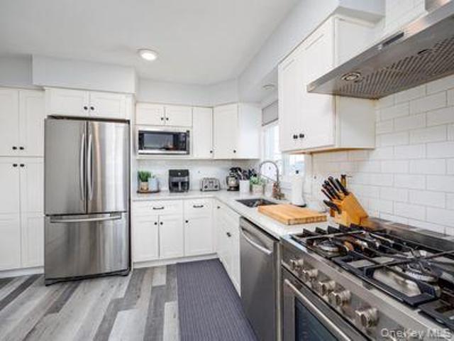 825 E Park Ave, Long Beach, NY 11561 | MLS #993118 | Compass