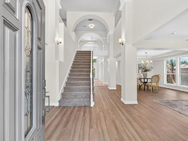 825 Foxwood Lane