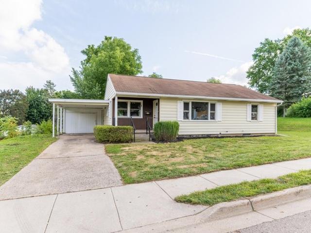 825 Forest St, Ionia, MI 48846