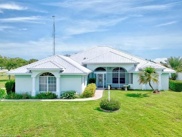 825 Holly Dr, Sebring, FL 33876