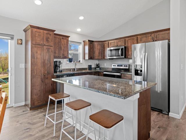 825 Harvest Drive SW
