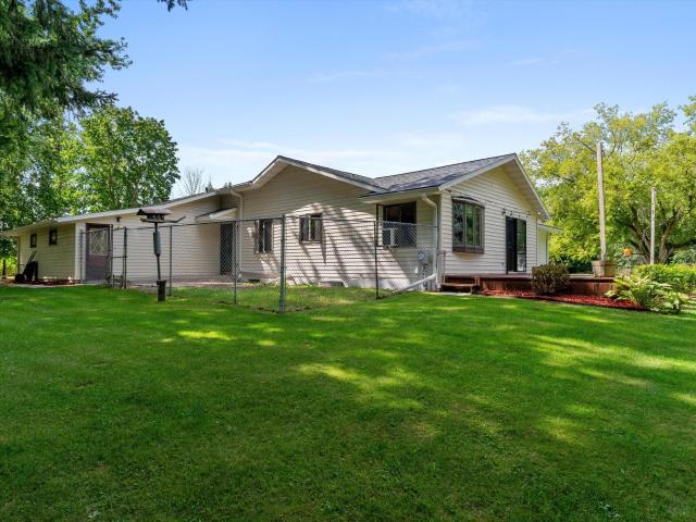 825 Itchy Acres Ln
