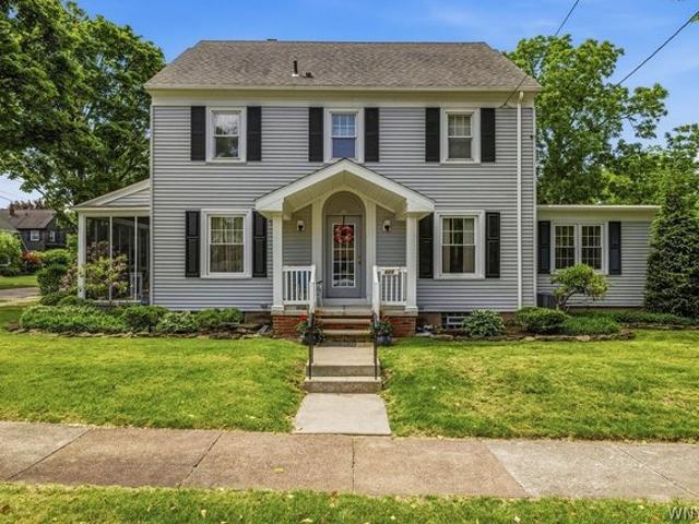 825 James Ave, Niagara Falls, NY 14305