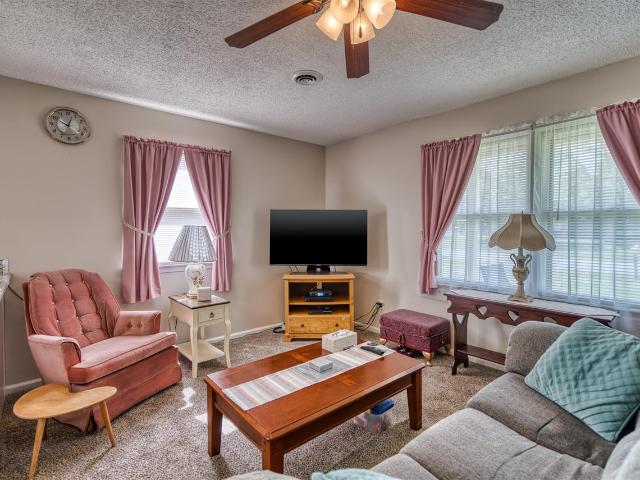 825 Oak Lane