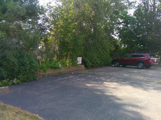 825 Oak Street