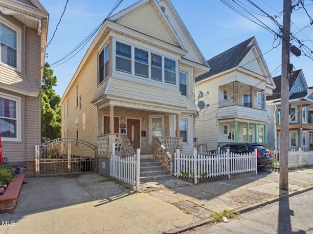 825 Lincoln Ave, Schenectady, NY 12307
