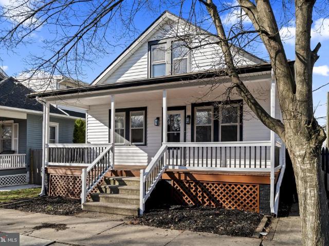 825 Lyndale Avenue