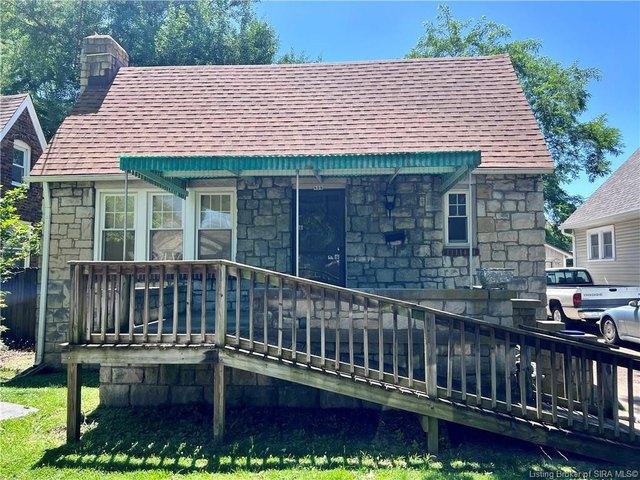 825 Morningside Dr, Jeffersonville, IN 47130