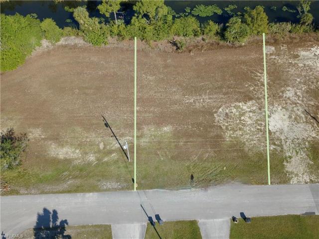 825 NE 32nd Ter, Cape Coral, FL 33909 | MLS #225081
