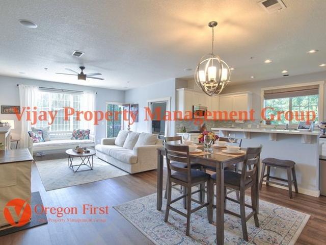825 NE Wheelock Pl Unit 1, Hillsboro, OR 97006