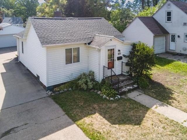 825 S 11th Ave, Wausau, WI 54401