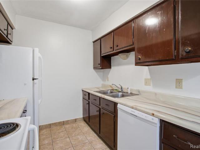 825 S Grand Avenue # 1