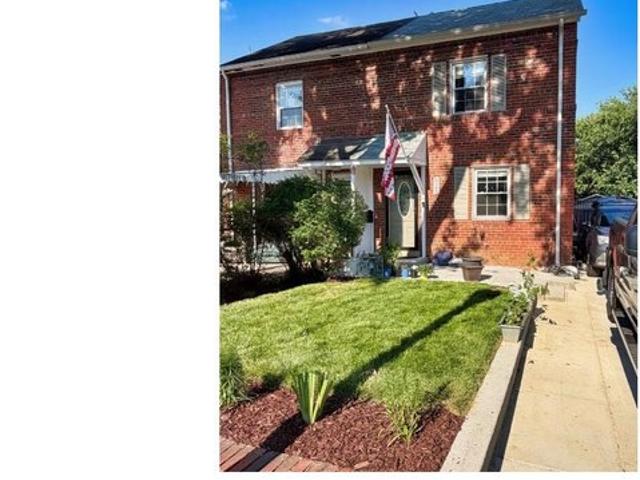 825 S Ivy St, Arlington, VA 22204