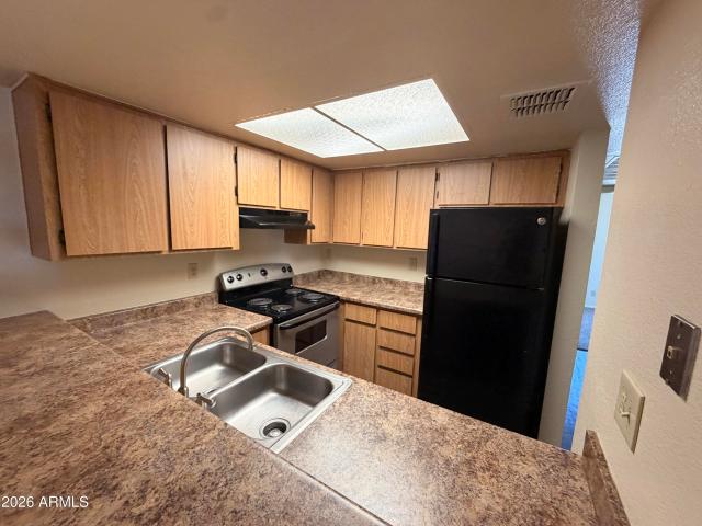 825 S RIVER Drive # 201