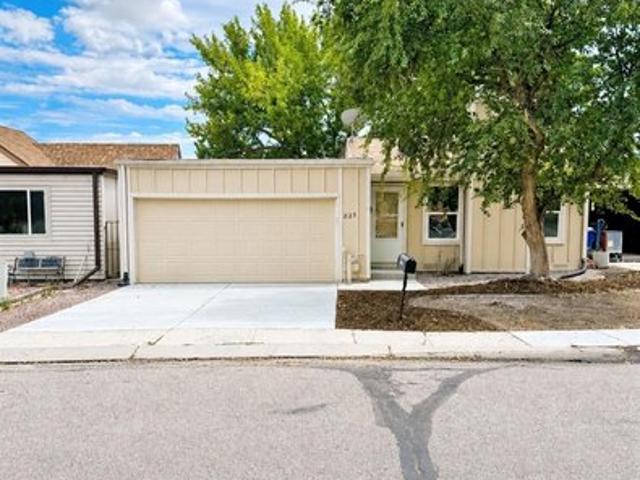 825 San Antonio Pl, Colorado Springs, CO 80906