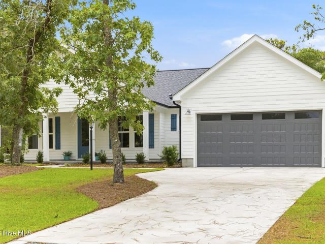 825 Sand Fiddler Court SE