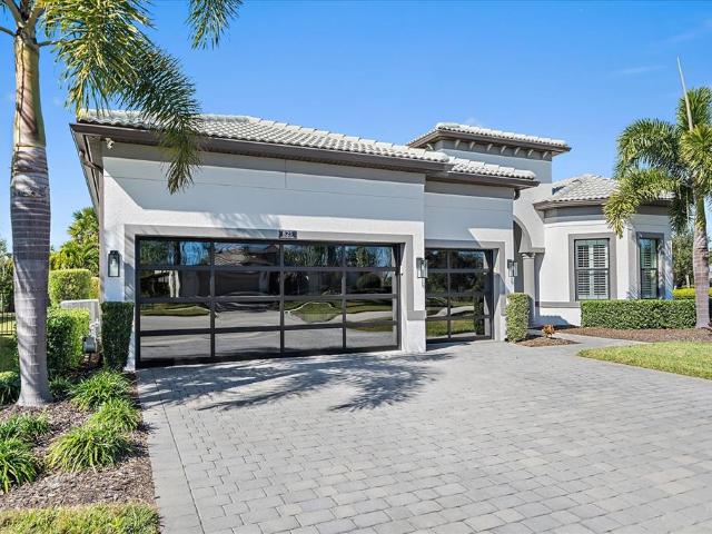 825 Seascape Pl, Sarasota, FL 34240 | MLS #A4681 | Compass