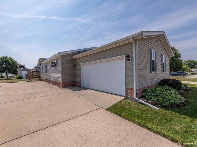 825 Stevens Trl, Raisinville Township, MI 48161