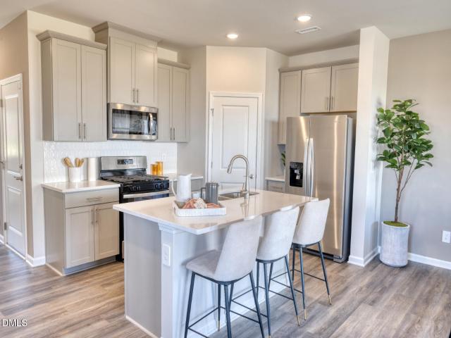 825 Stream View Court