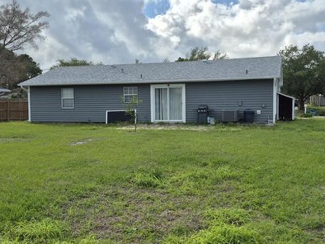 825 SW Canary Ter, Port Saint Lucie, FL 34953