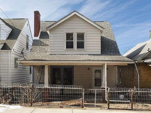 825 Pine St, Ambridge, PA 15003