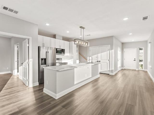 825 Premier Parkway