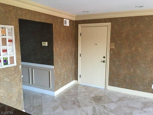 825 Riverside Ave Apt 106, Lyndhurst, NJ 07071