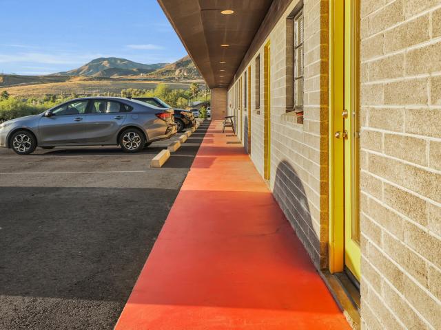 825 w us highway 60