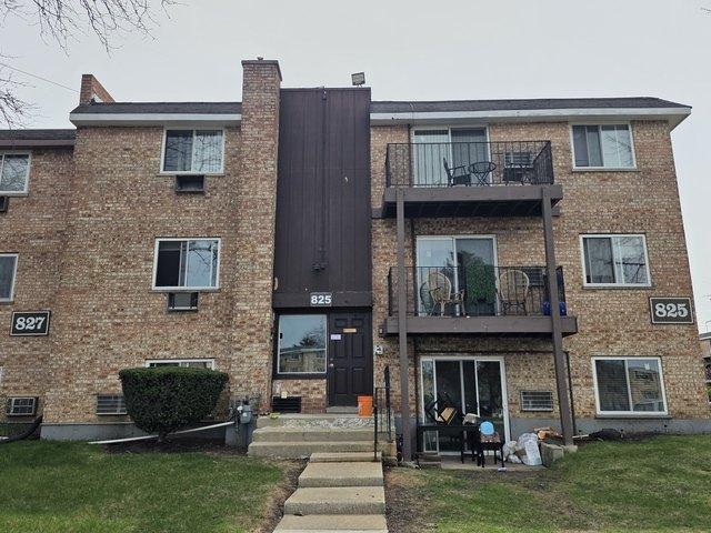 825 W College Blvd, Addison, IL 60101