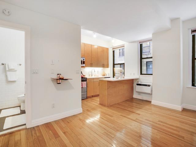 825 West End Avenue, New York, NY