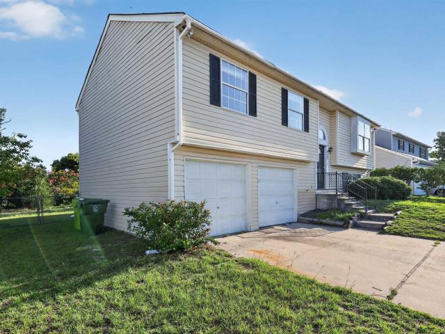 825 Winslow Way