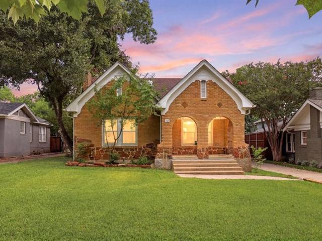 825 Thomasson Dr, Dallas, TX 75208